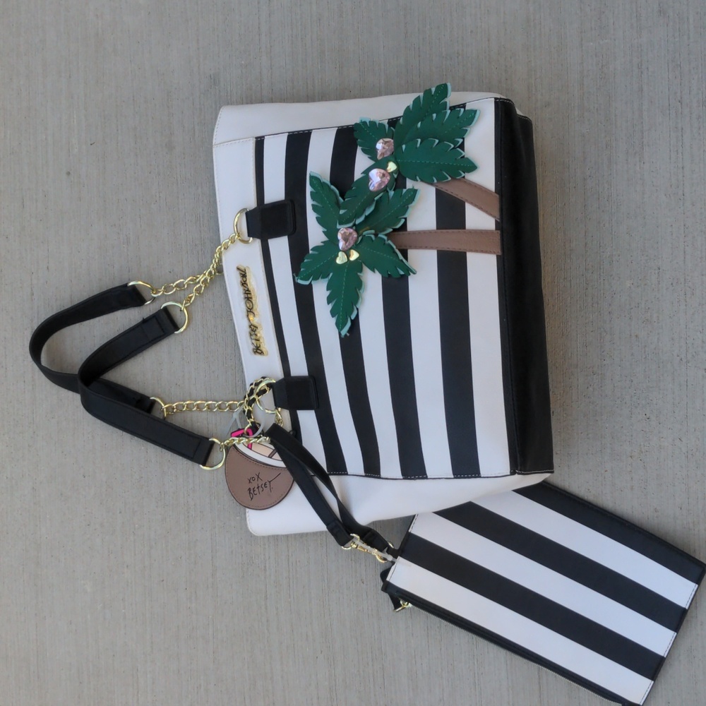 Betsey Johnson Purse Tropical Palm Tree Tote W/ Cosme… - Gem